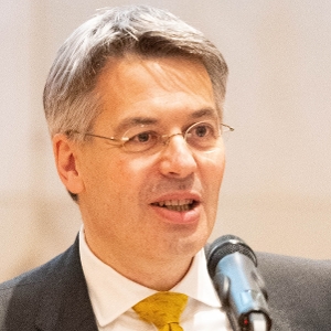 Prof. C.E. (Edgar) du Perron - University of Amsterdam