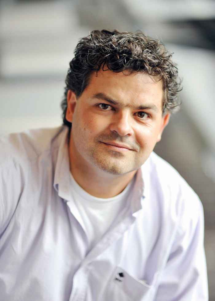 Dr J. Oomens - Universiteit van Amsterdam