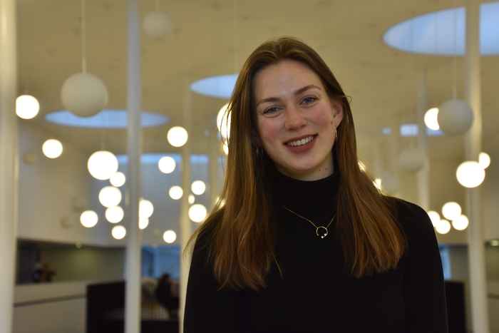 Nikki Dekker, derdejaars student - Bachelor Communicatiewetenschap ...