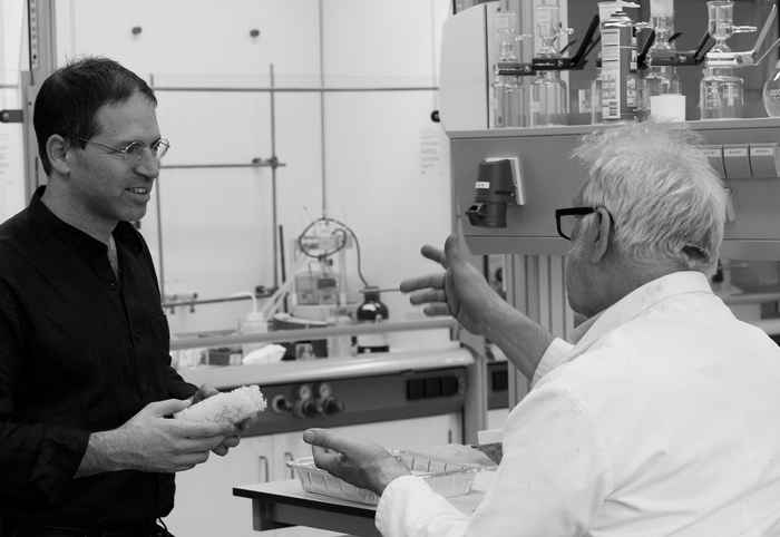 From sticky mess to plant-based chair - Universiteit van Amsterdam