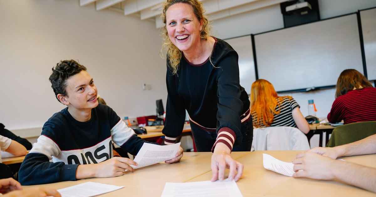 Geschikt om onbevoegd voor de klas te staan? - Universiteit van Amsterdam