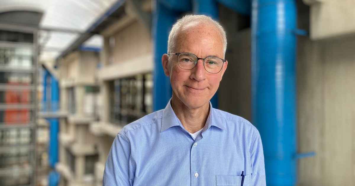 Jan Aten is UvA Lecturer of the Year 2022 - Universiteit van Amsterdam