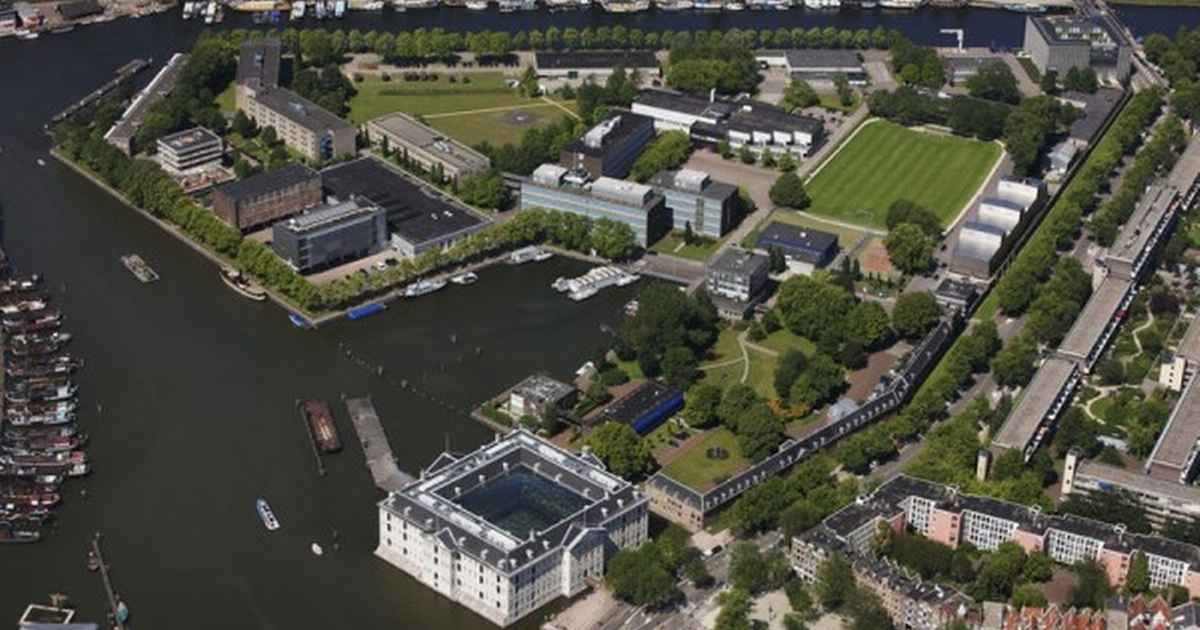 This is how the "Marineterrein" really became part of the neighbourhood ...