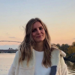 Dr. L. (Linda) Weigl - University of Amsterdam