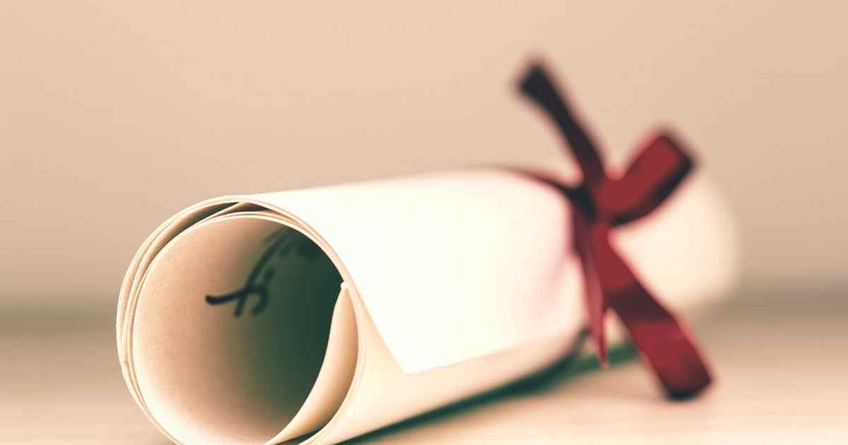 Diploma kwijt of afstudeergegevens verifiëren? - Universiteit van Amsterdam