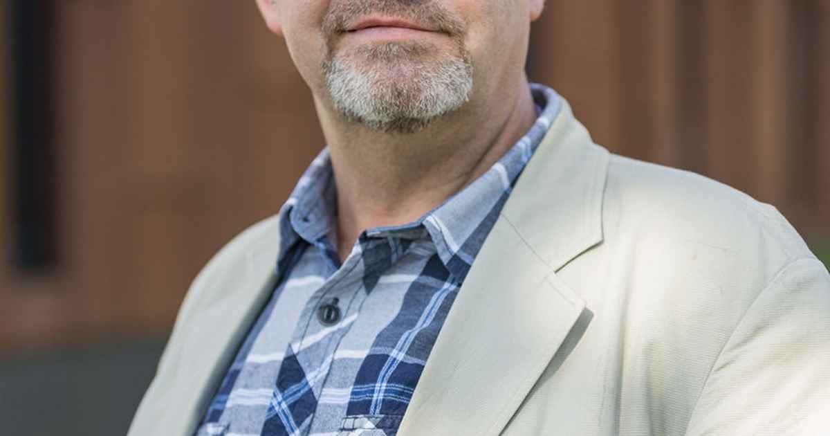 Murray Pratt, professor of Contemporary Cultural and Literary Studies ...