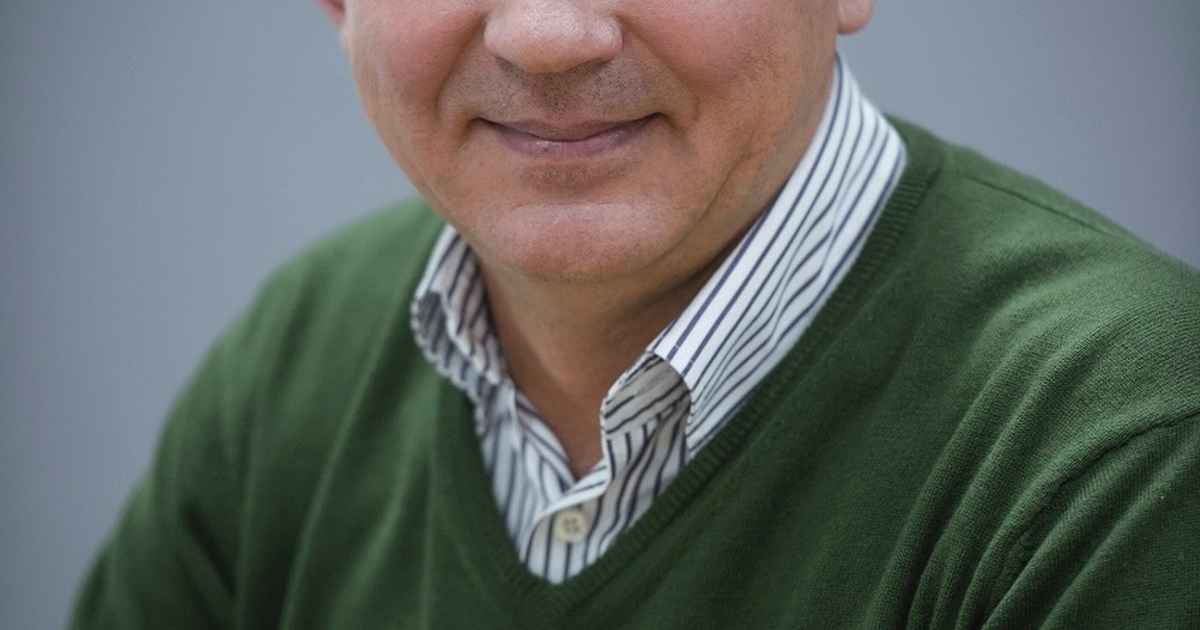 Marat Gilfanov, professor by special appointment of High-Energy ...