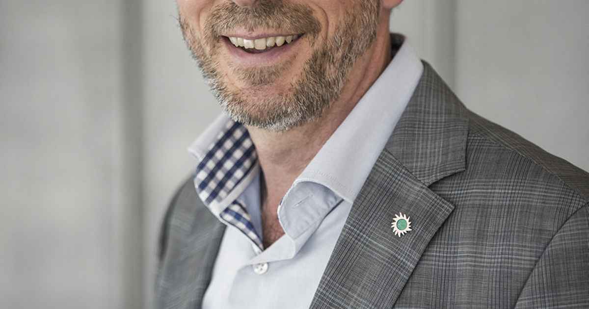 Wim Sinke, professor of Photovoltaic Energy Conversion - Universiteit ...