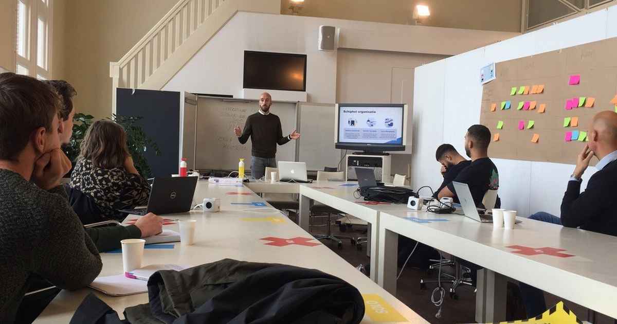 ‘Een leven lang ontwikkelen is belangrijker dan ooit’ - Universiteit ...