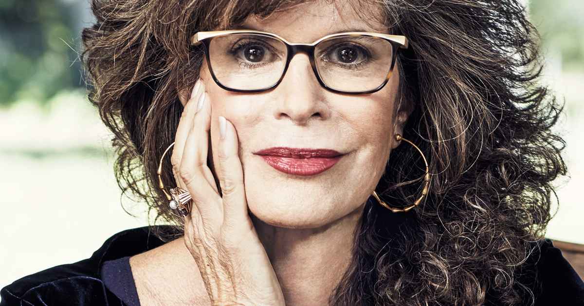 UvA awards honorary doctorate to social theorist and author Shoshana ...