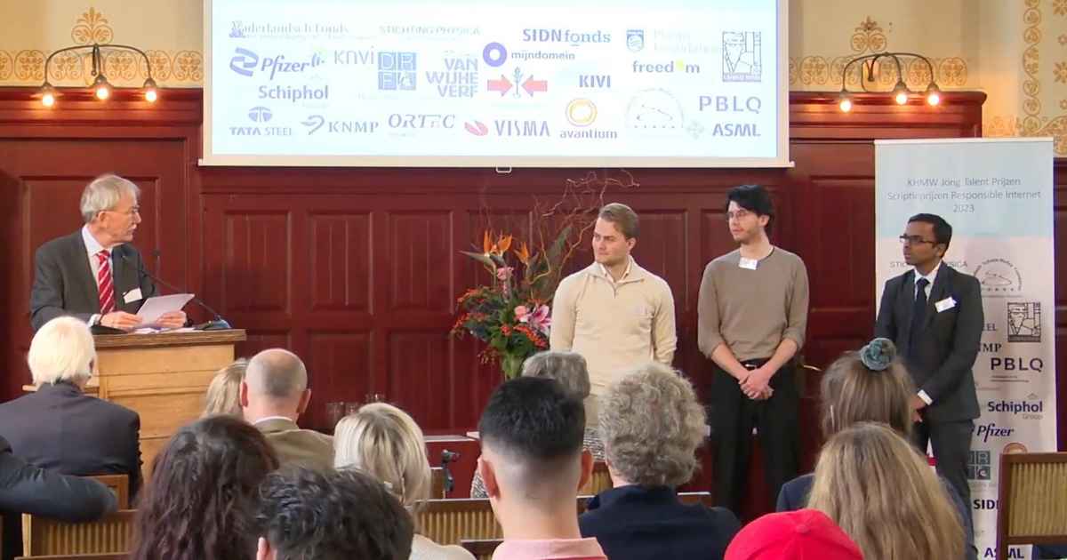 Two KHMW Graduation Awards and two Incentive Awards for students ...