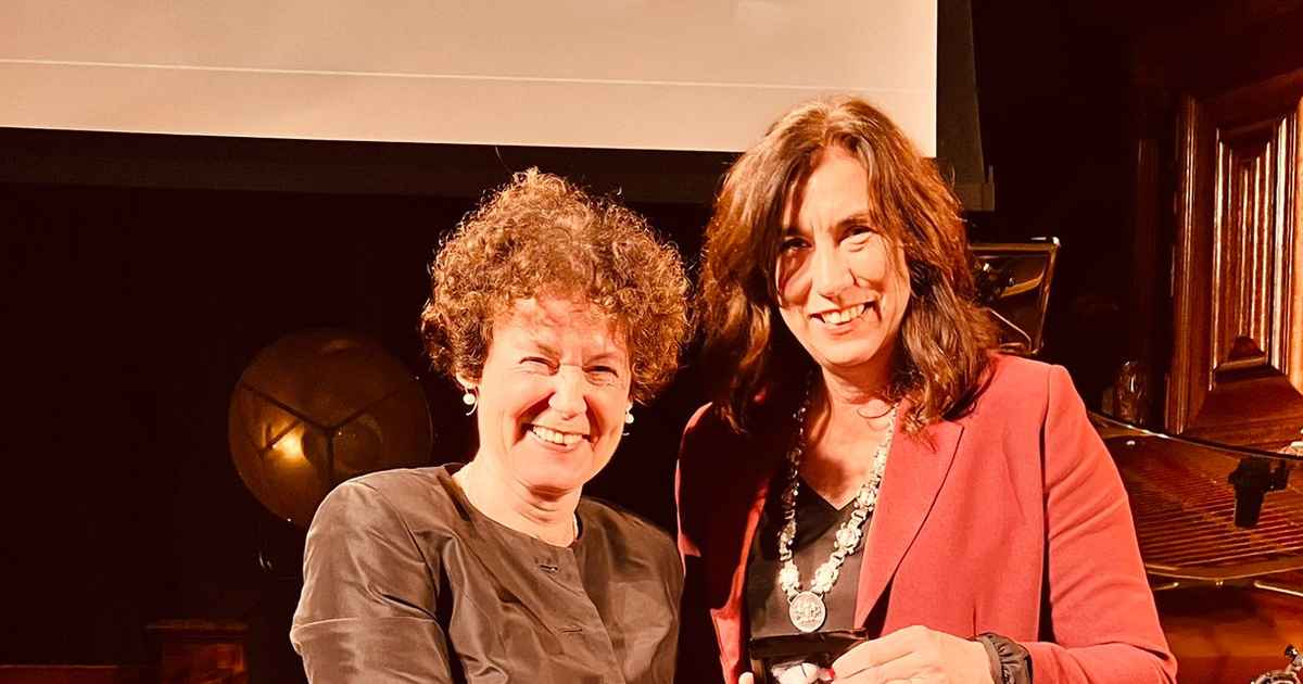 Geert ten Dam ontvangt Frans Banninck Cocqpenning - Universiteit van ...