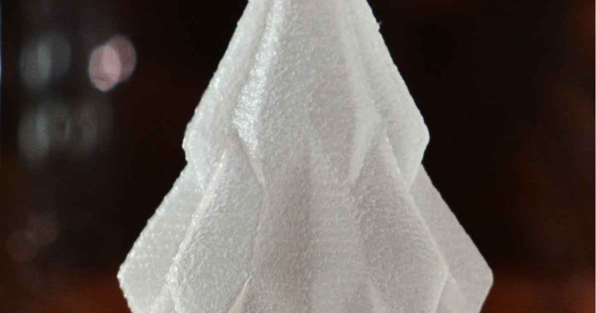 A 3D-printed Christmas tree made entirely of ice - Universiteit van ...