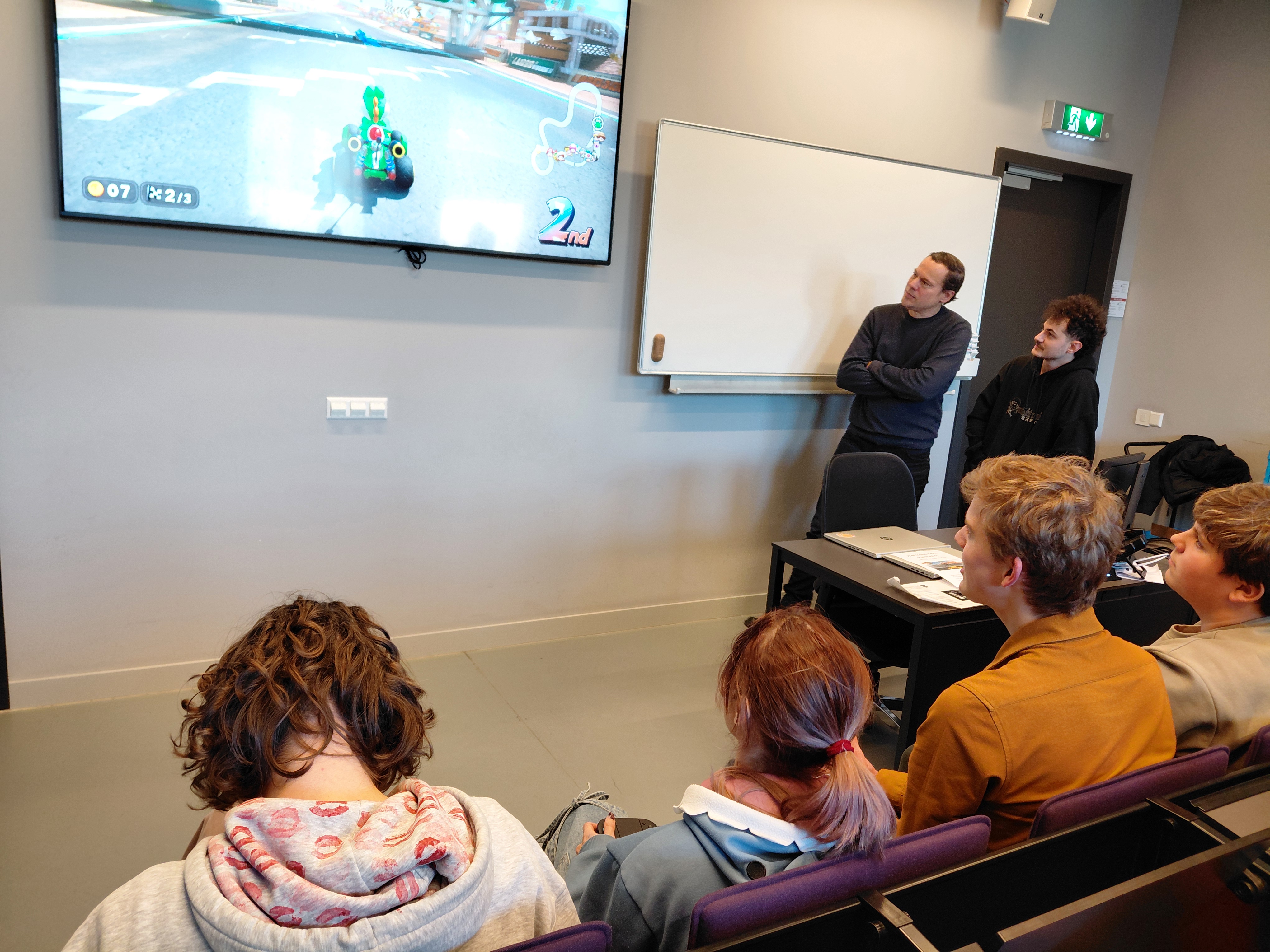 Onderzoeker voor een dag: FMG zet deuren open voor leerlingen uit het ...
